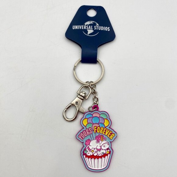Universal | Accessories | Universal Studios Despicable Me Fluffy ...